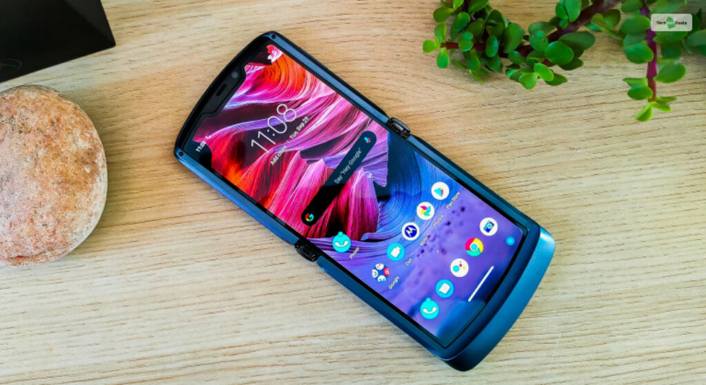 Moto Razr Review: The Most Affordable And Foldable Smartphone